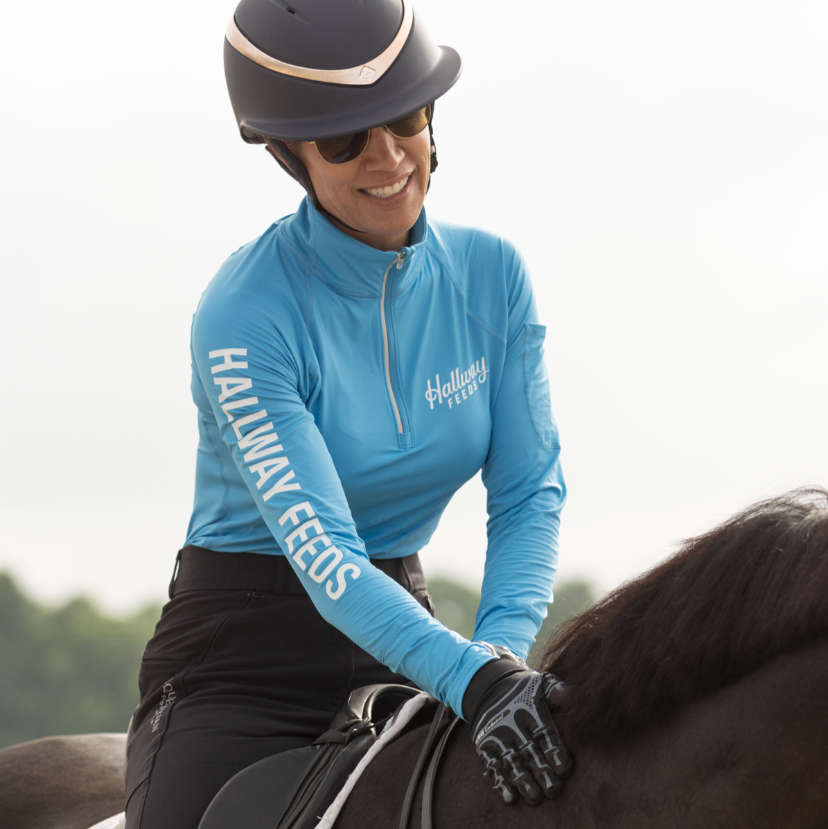 Ladies Hallway Feeds Sun Shirt